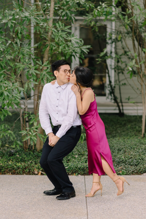 Engagement session at the Menil Collection Houston Skyline
