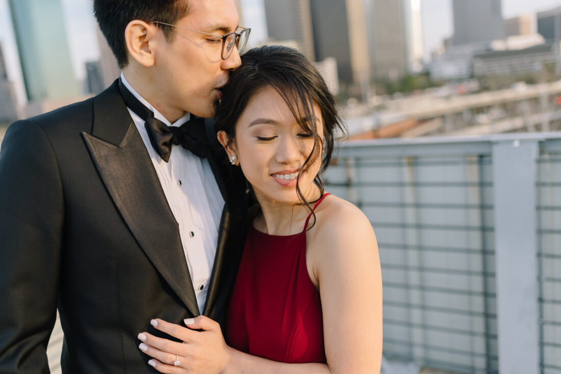 Engagement session at the Menil Collection Houston Skyline