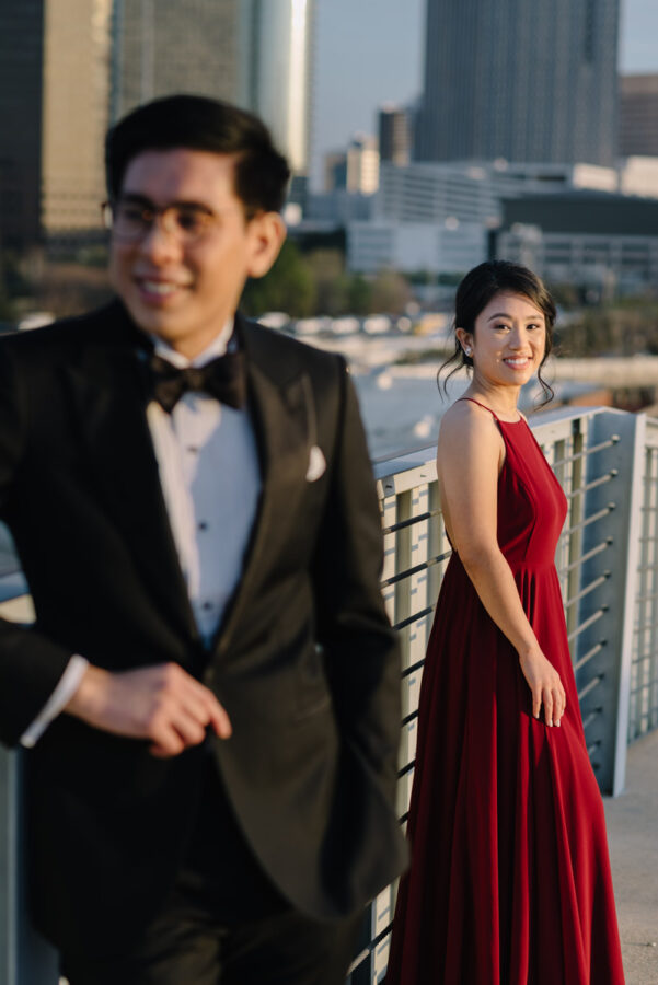 Engagement session at the Menil Collection Houston Skyline